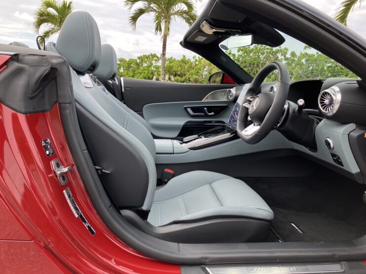 ベンツ AMG SL43 RHD | 沖縄の高級車・外車レンタカー専門店 Karī Rental Car（カリーレンタカー）